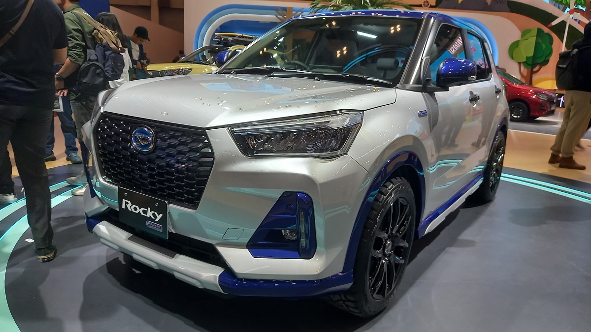 Daihatsu Pamerkan Lagi Rocky e-Smart Hybrid di GIIAS 2024